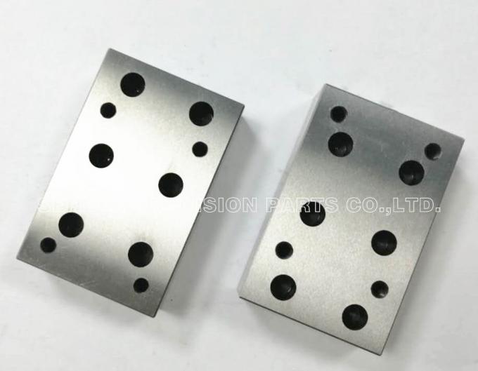 Hitachi HPM38 Części formy z tworzywa sztucznego Suwak Wkładka rdzenia ...